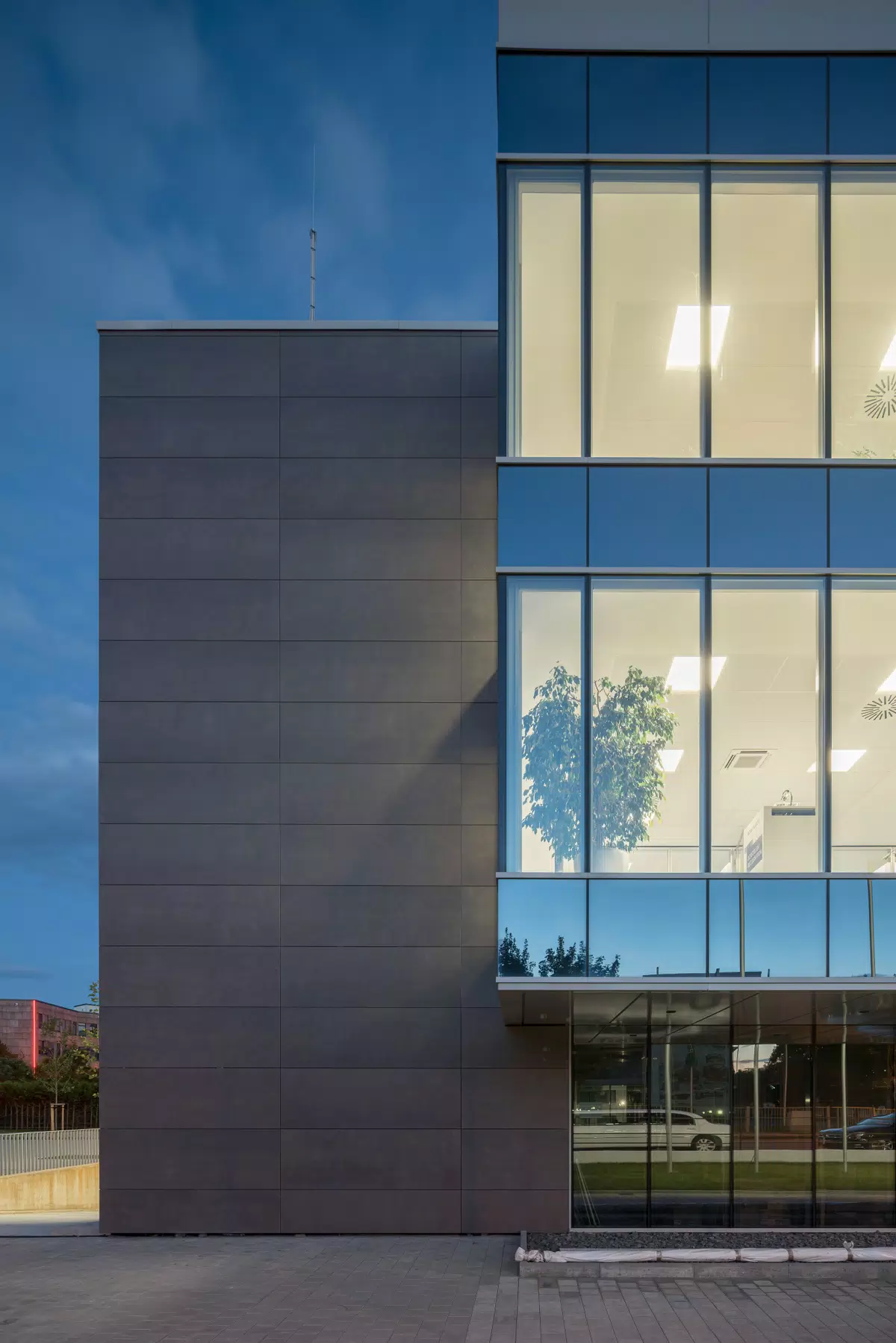 Datalogic Langen ventilated rainscreen facade | Florim