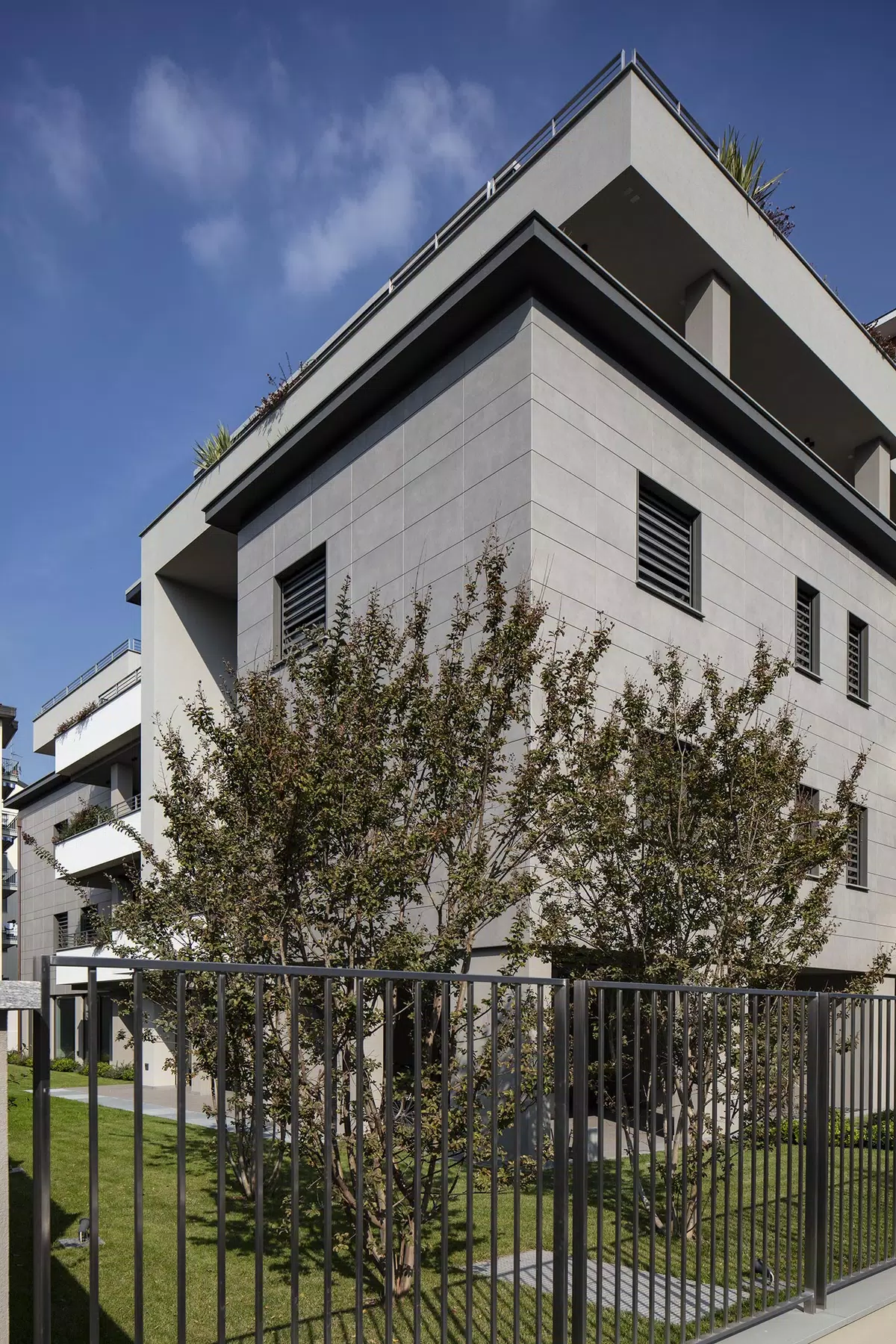 Residential building in Novate Milanese | Florim