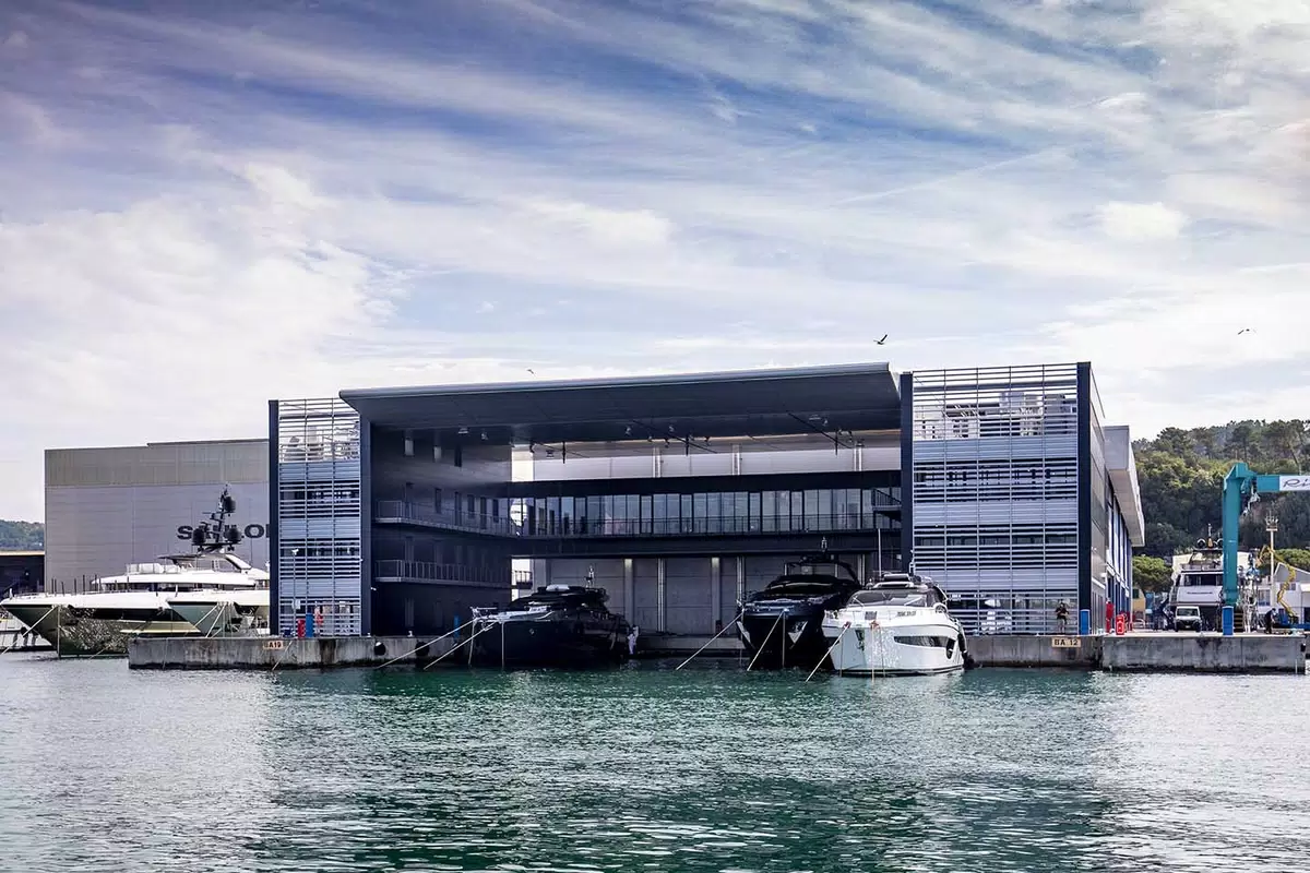 Riva-Ferretti shipyard | Florim