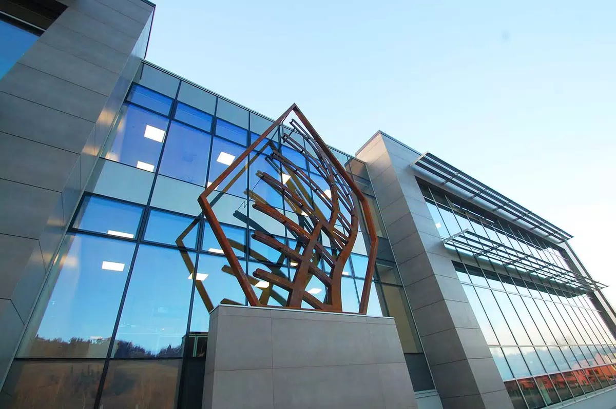 Datalogic ventilated rainscreen facade | Florim