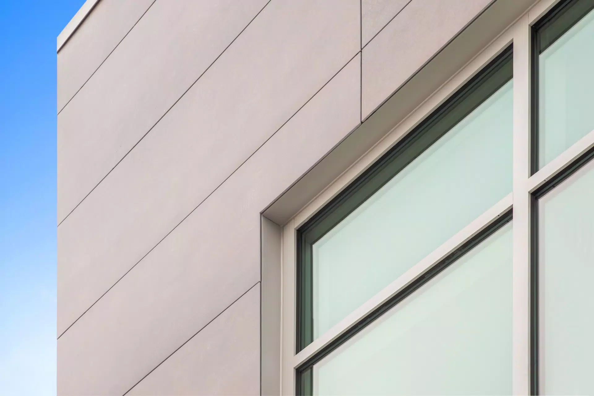 Datalogic USA ventilated rainscreen facade | Florim