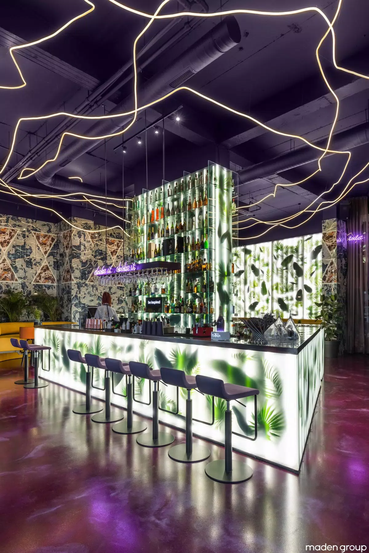 Trianglo Lounge Bar | Florim