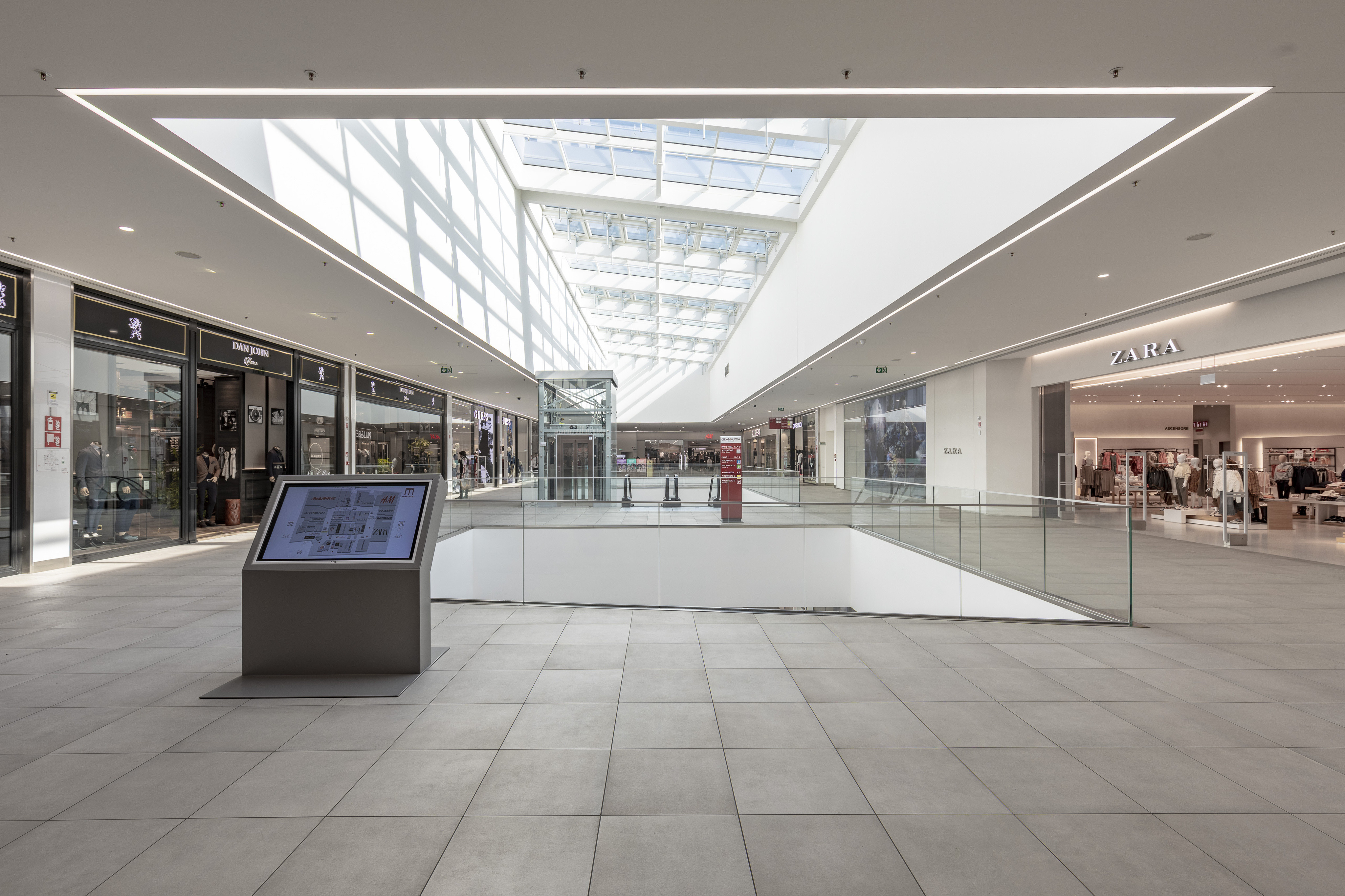 Gran Roma shopping center | Florim